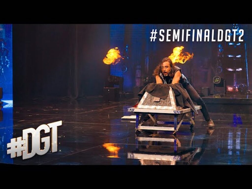 ¡Increíble Magia! César le clava una espada a una bruja | Dominicana´s ...