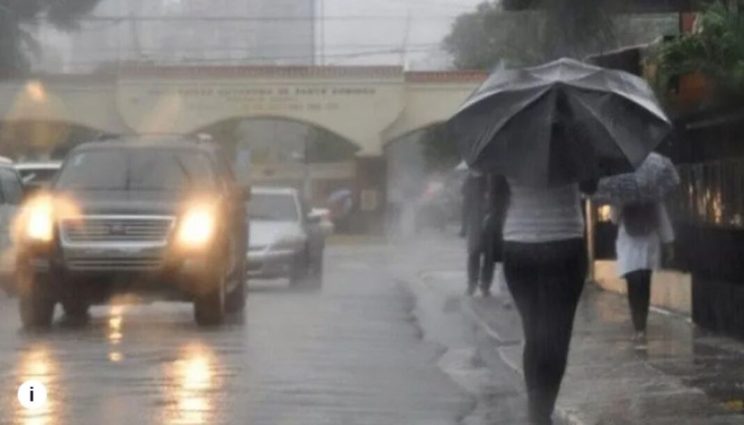 Aguaceros con tronadas en varias provincias por vaguada; 11 provincias en alerta - Color Visión