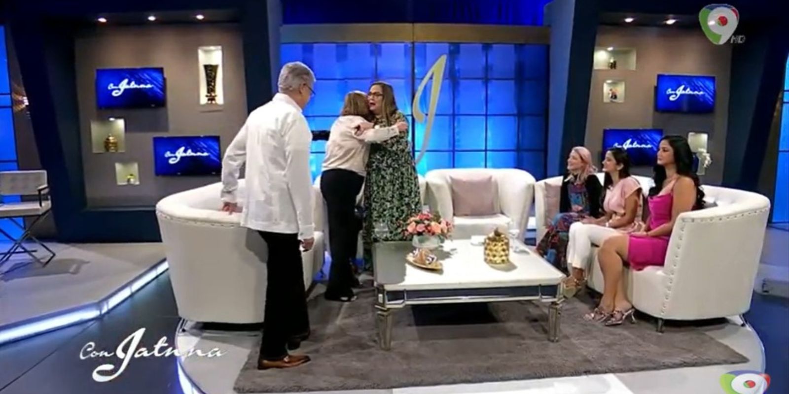 Gran especial con la Familia Fiallo en Con Jatnna - Color Visión