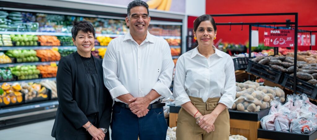 Jumbo inaugura su nueva tienda en Plaza Patio Embajada, Ave. República ...