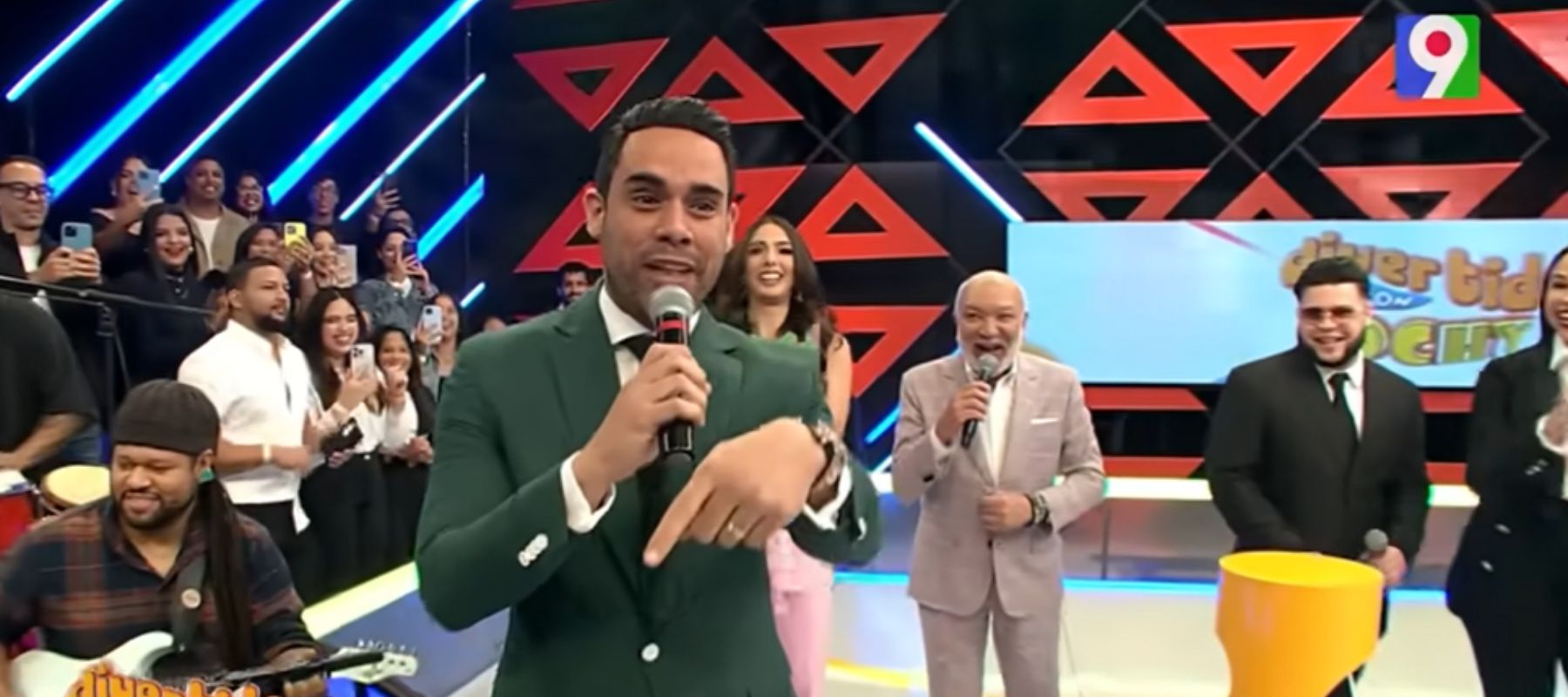 La esperada llegada de Albert Mena a divertido con Jochy - Color Visión